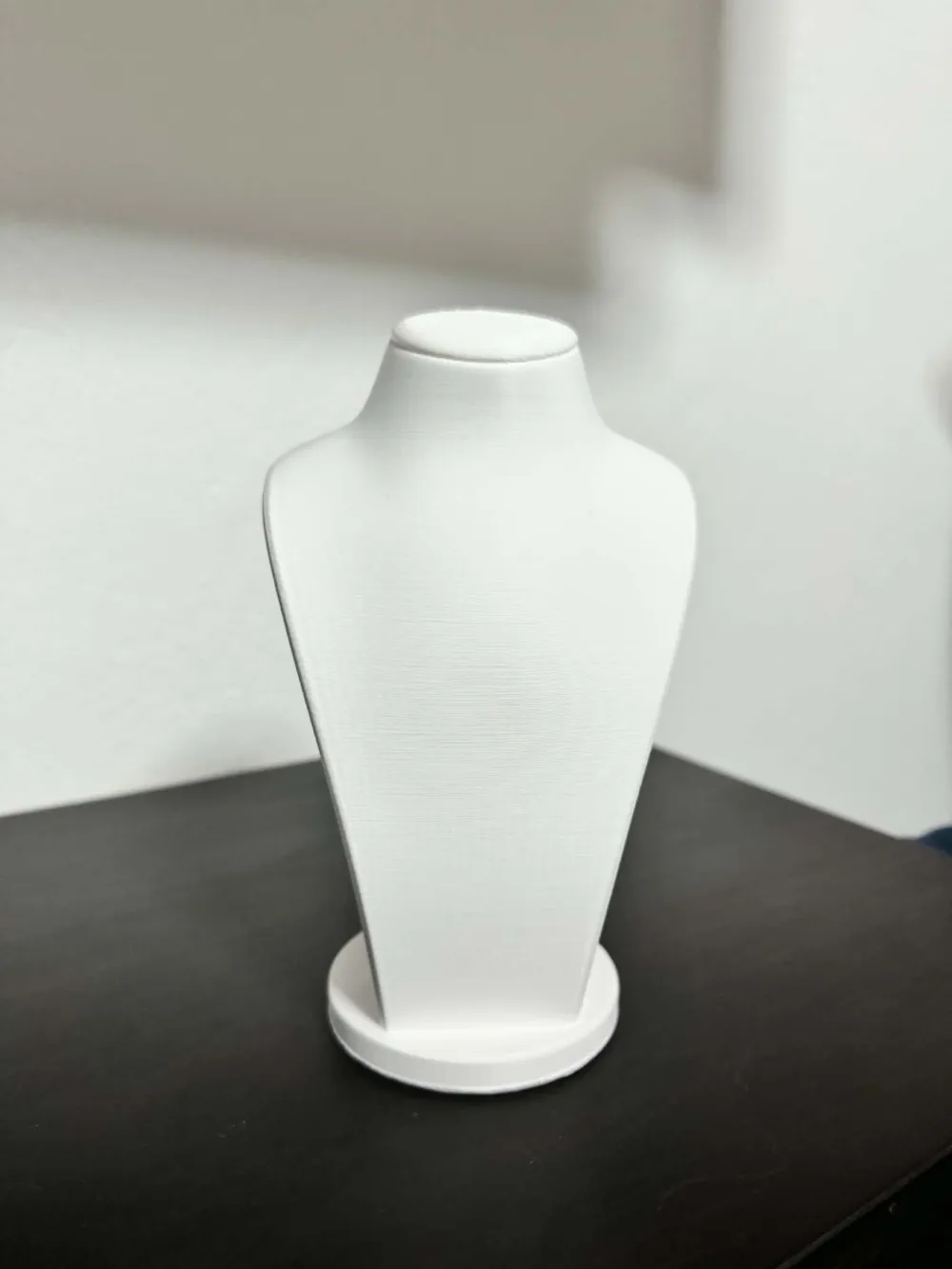 Minimalist Jewelry Bust Display - Free 3D Print Model - MakerWorld