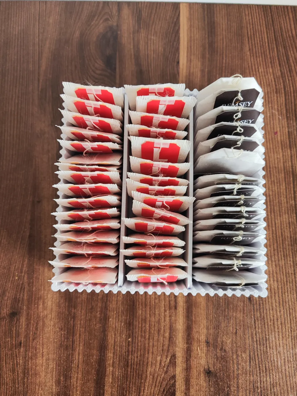 Simple Prametric Wavy Box Tea Bag Organiser by Mateusz Tokarz ...