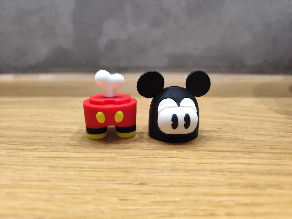 AMONG US GUY x MICKEY MOUSE dall'universo DISNEY - Free 3D Print Model ...