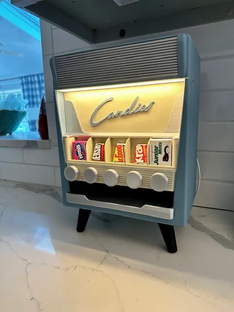 RetroBites Vending Machine - Free 3D Print Model - MakerWorld