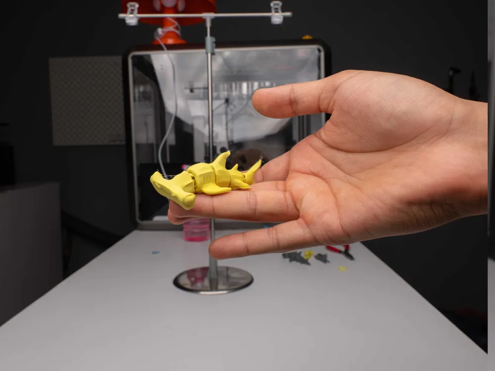 Flexi Hammerhead Shark - Free 3D Print Model - MakerWorld