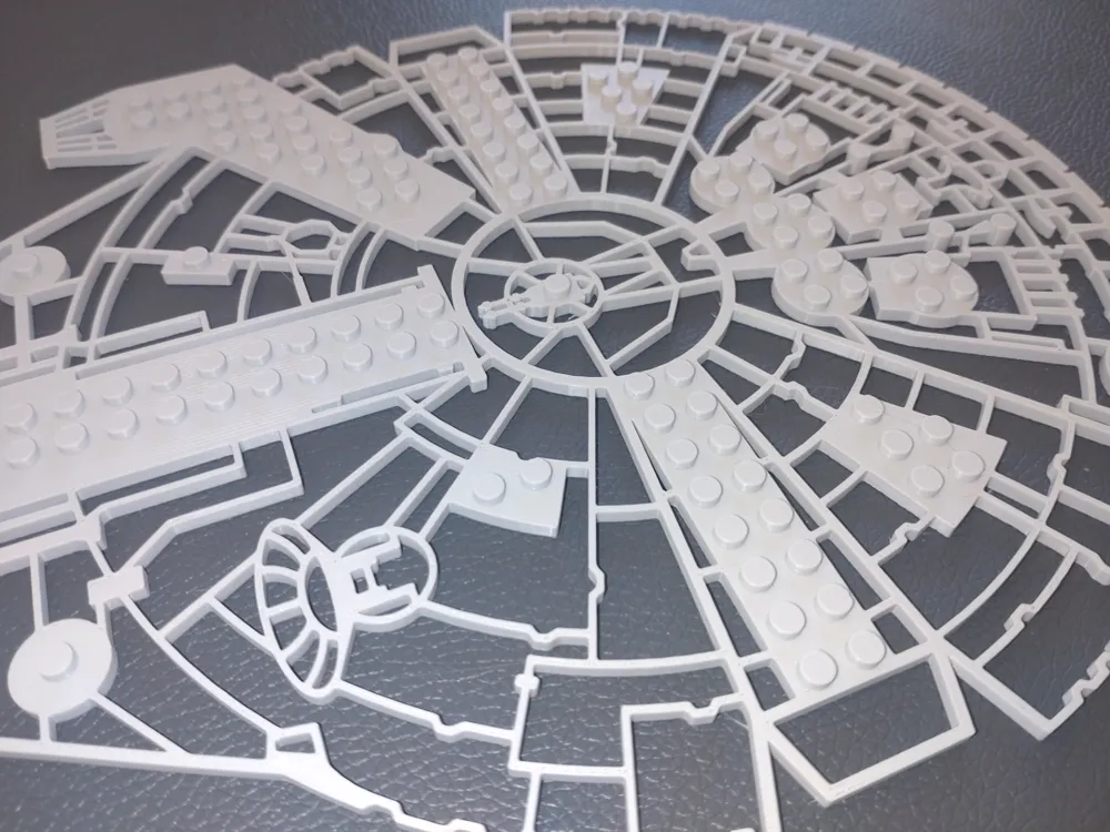Star Wars Millennium Falcon Brick figure display by Seb - MakerWorld