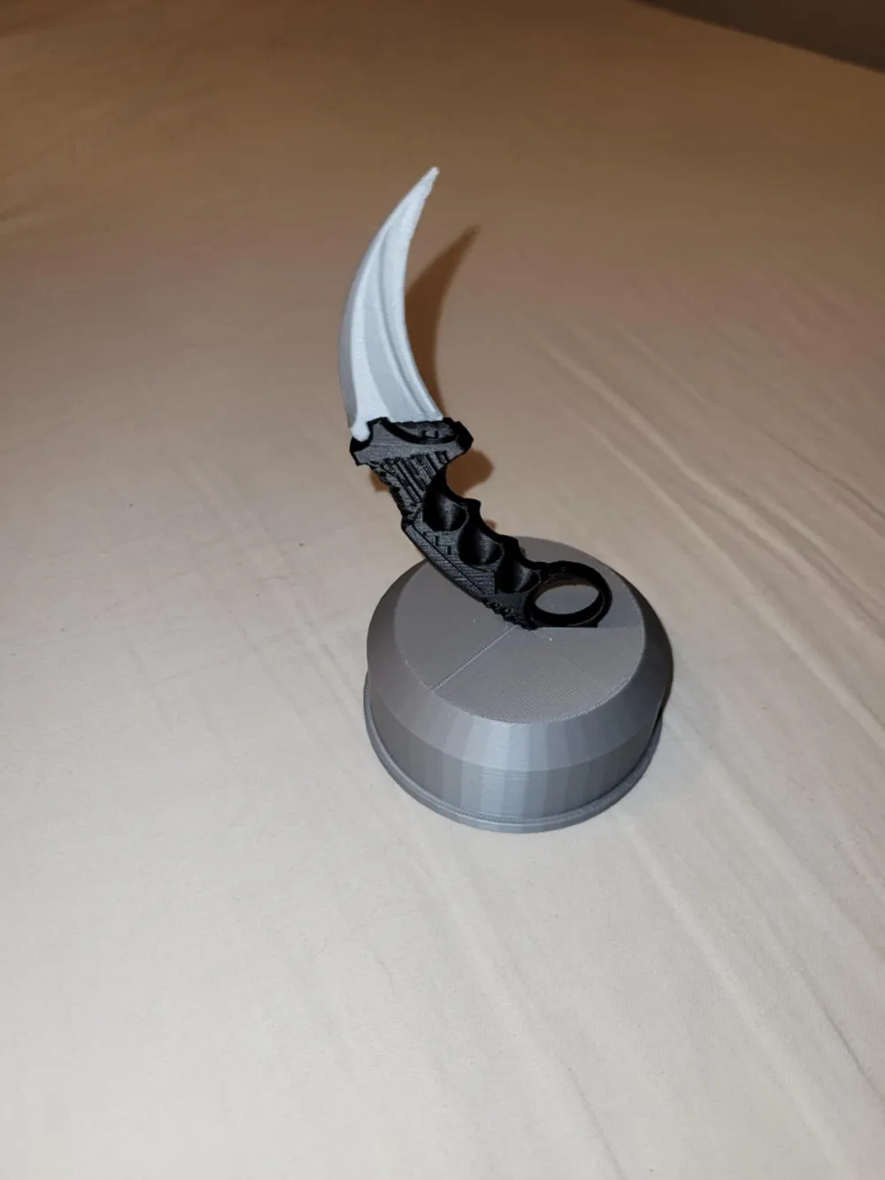 Karambit Display Stand - Free 3D Print Model - MakerWorld