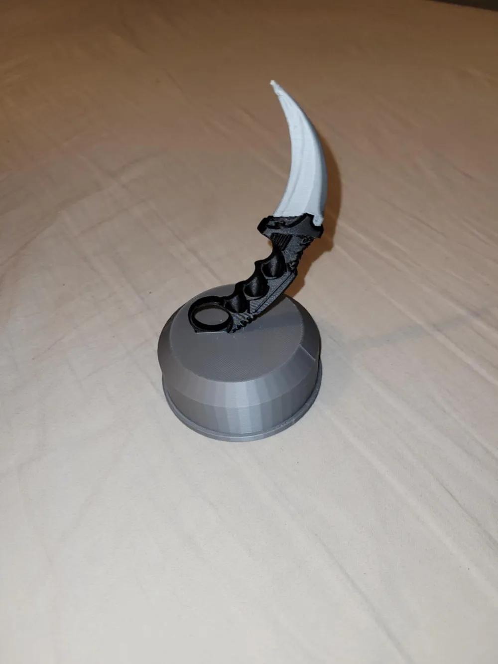 Karambit Display Stand - Free 3D Print Model - MakerWorld