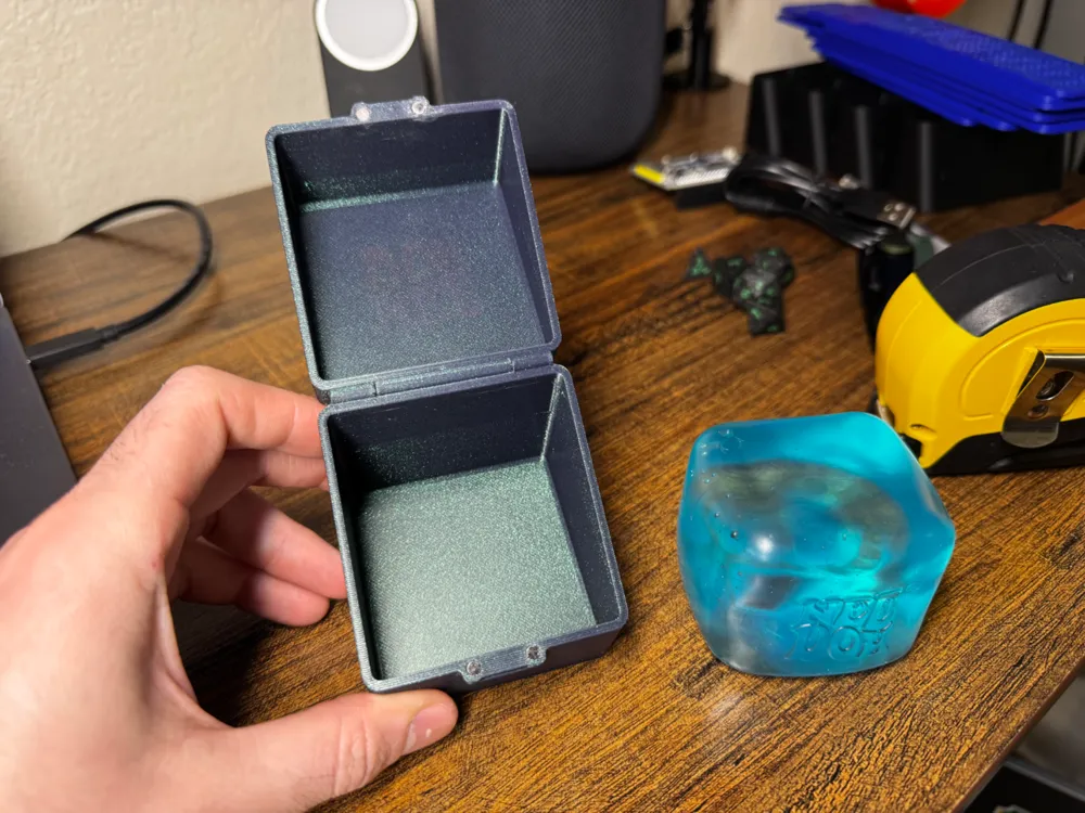 NeeDoh Hinged Storage Box w/ Magnetic Close - Free 3D Print Model ...