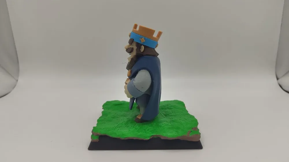 Blue King - Clash Royale - Free 3D Print Model - MakerWorld