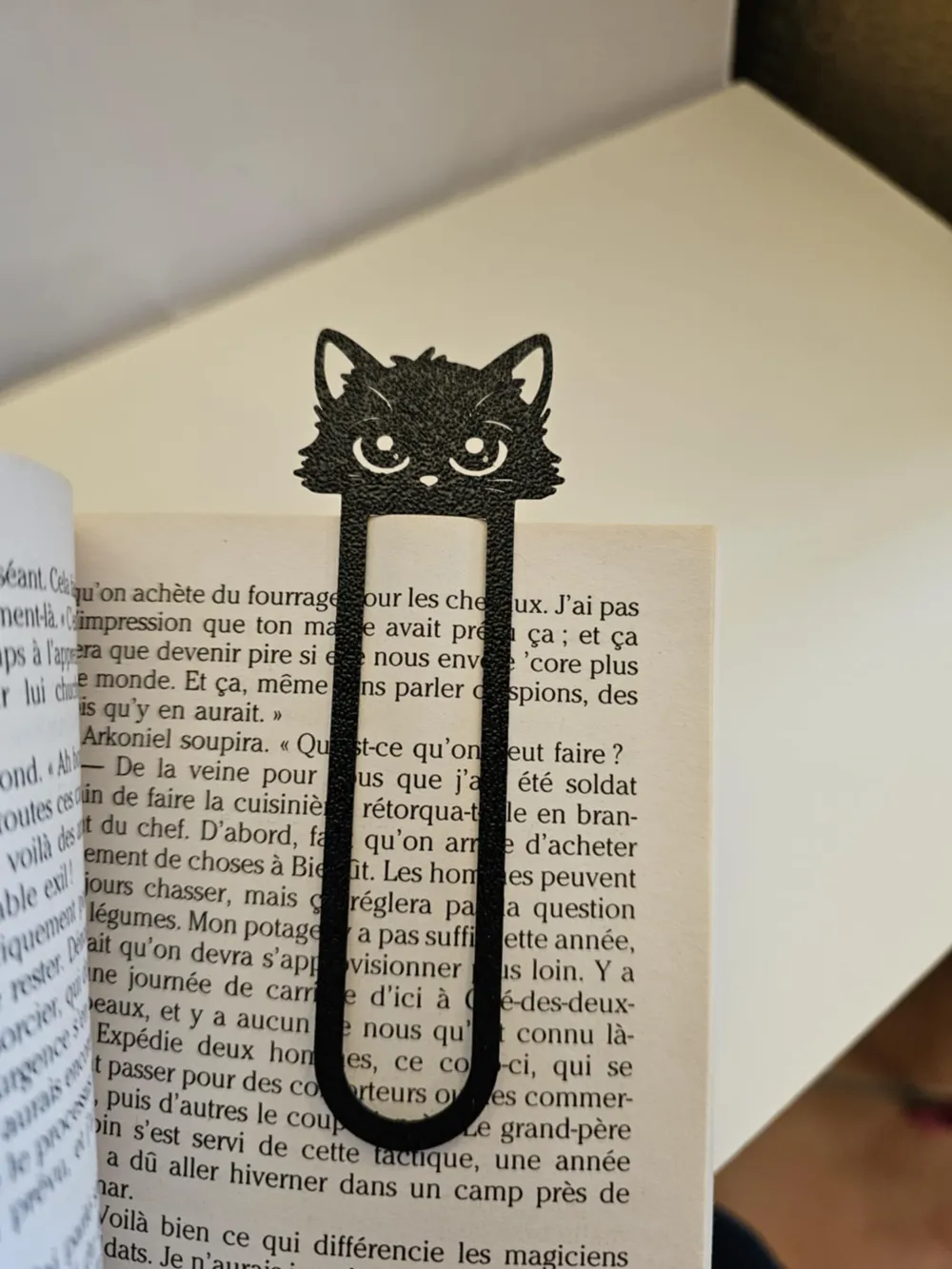 Bookmark Grumpy and cute cat by Ochbi - MakerWorld