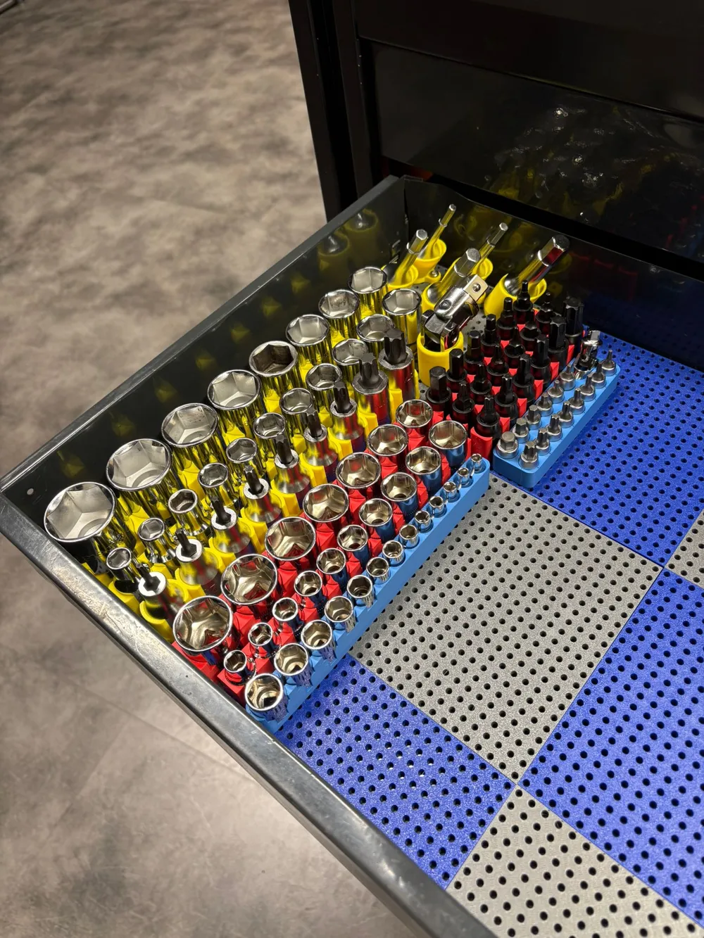 Sockets holder for TOOLGRID - Free 3D Print Model - MakerWorld