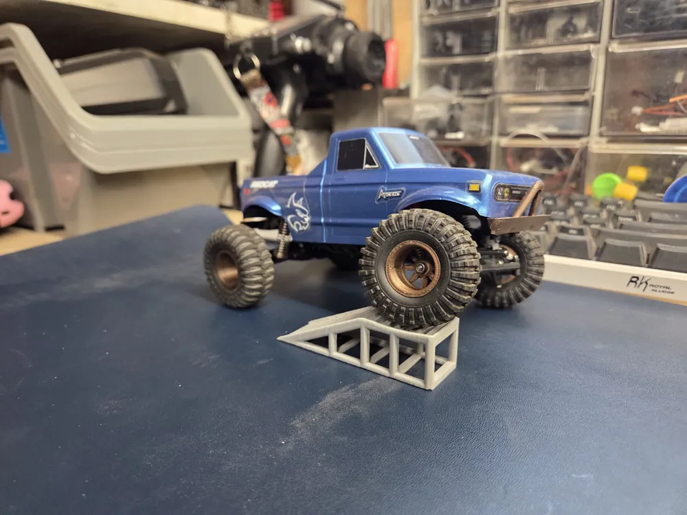 Flex/Display-Rampe – Kostenloses 3D-Druckmodell – MakerWorld