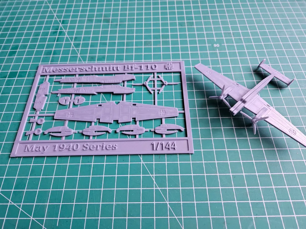 Messerschmitt Bf-110 Card Kit 1/144 scale "May 1940 Series" by arctyrus ...