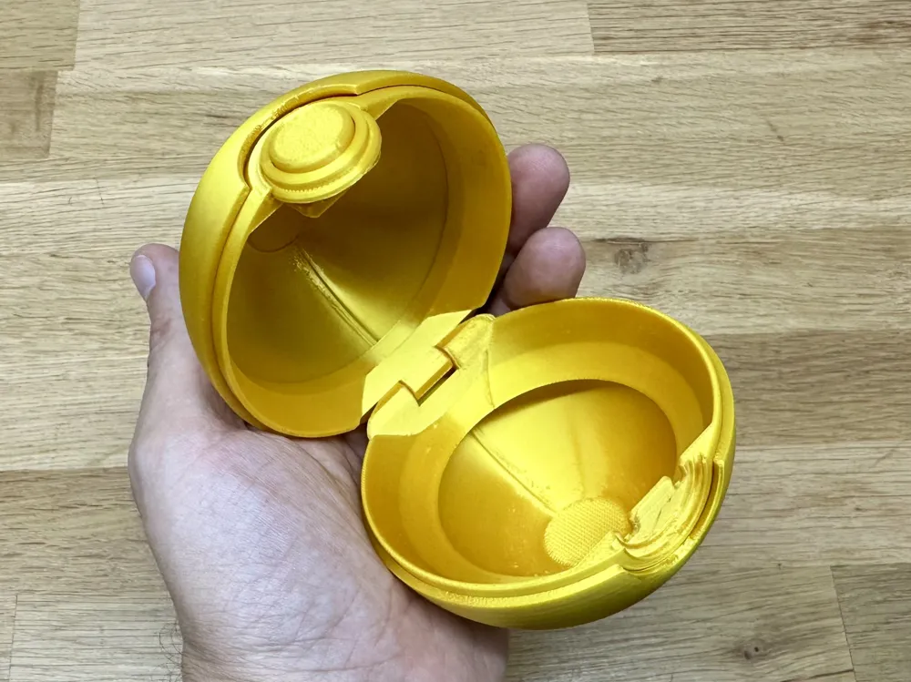 Gold Ball - Pokemon - Pokeball Functional by Torikami MakerWorld: Download Free 3D Models