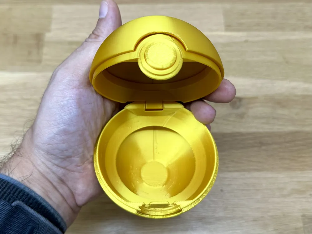 Palla Dorata - Pokémon - Poké Ball Funzionale da Torikami MakerWorld ...