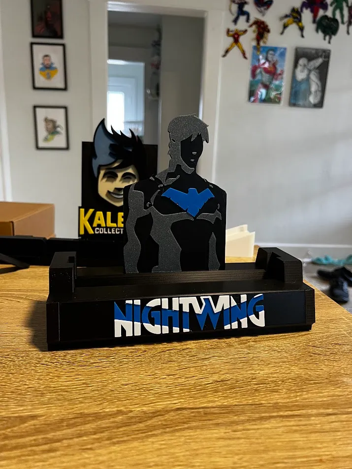 Nightwing Graded Comic Stand by standitupstore - MakerWorld