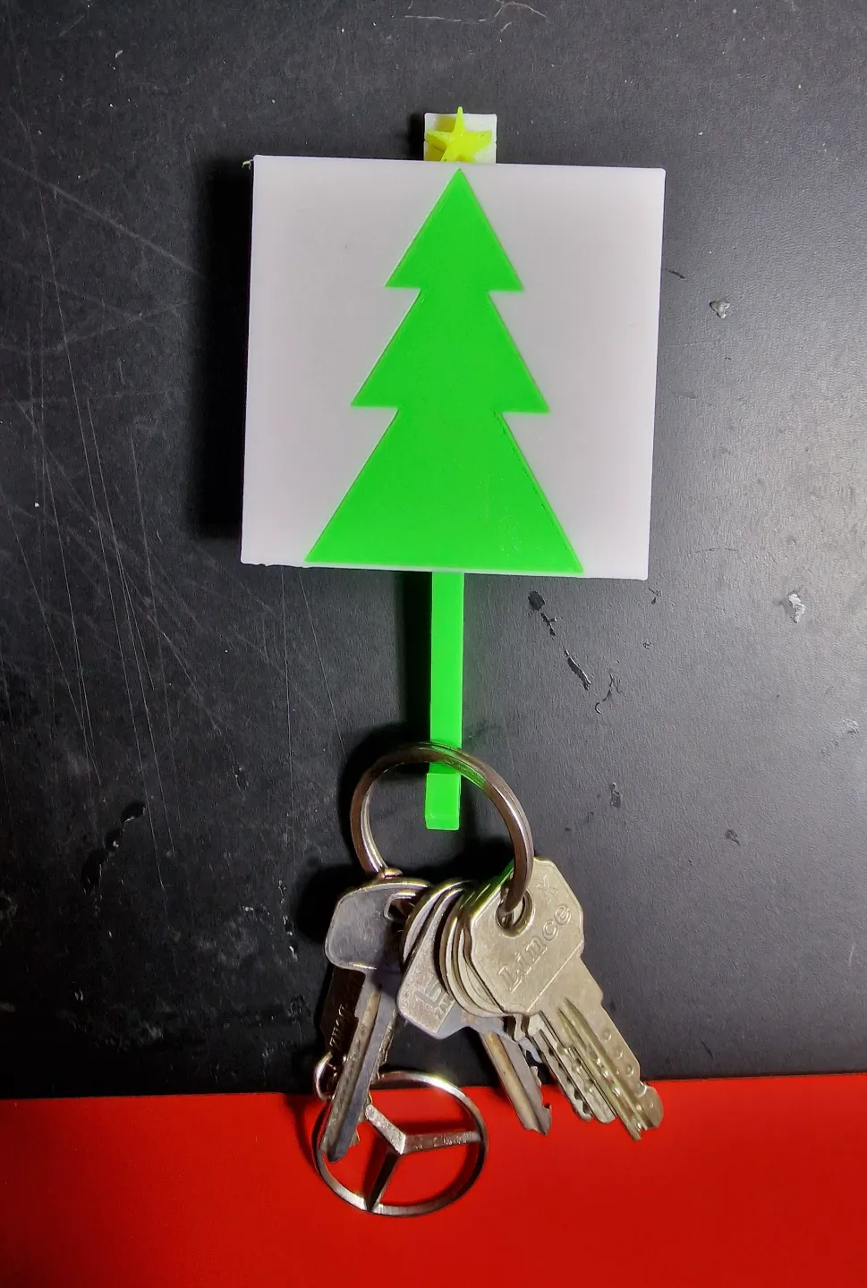 Christmas tree key holder by QuiqueCrimson - MakerWorld