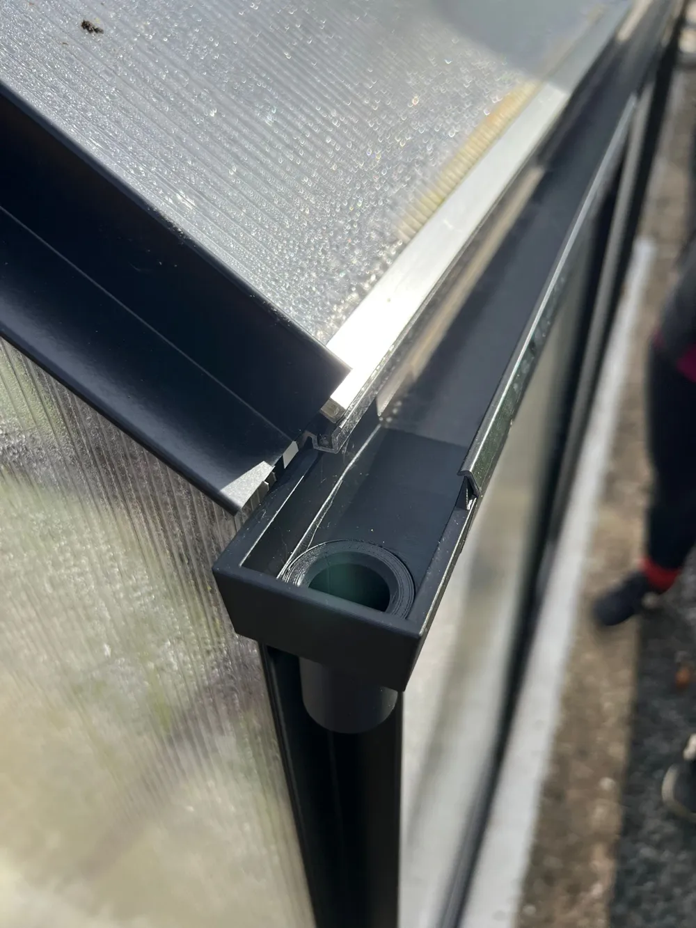OBI Halls Greenhouse Gutter Pipe Connection - Free 3D Print Model ...