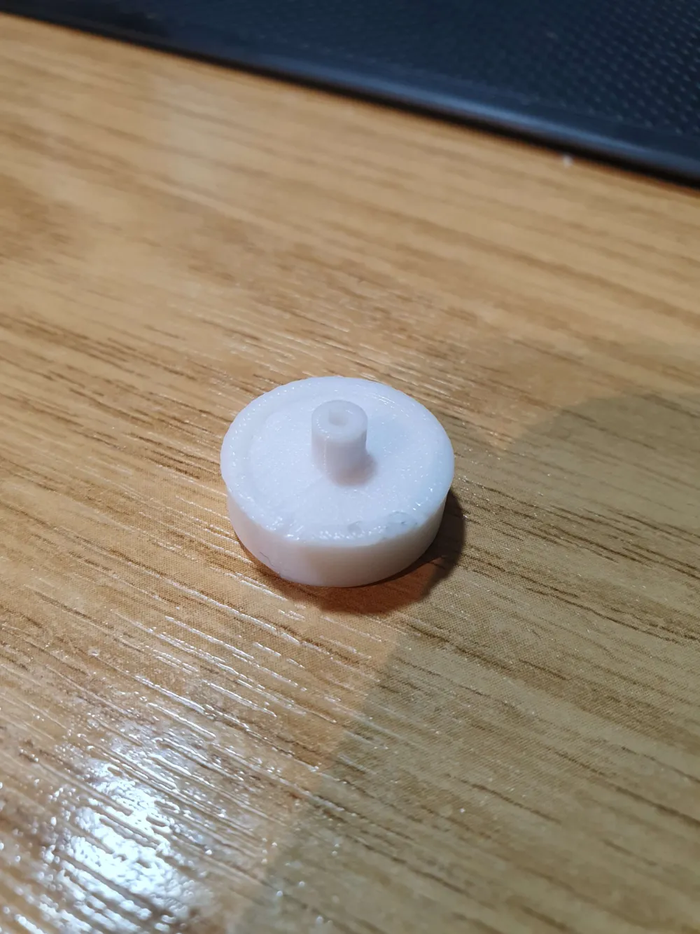 Benina Overlocker Thread Holder Cap by matty.lad - MakerWorld