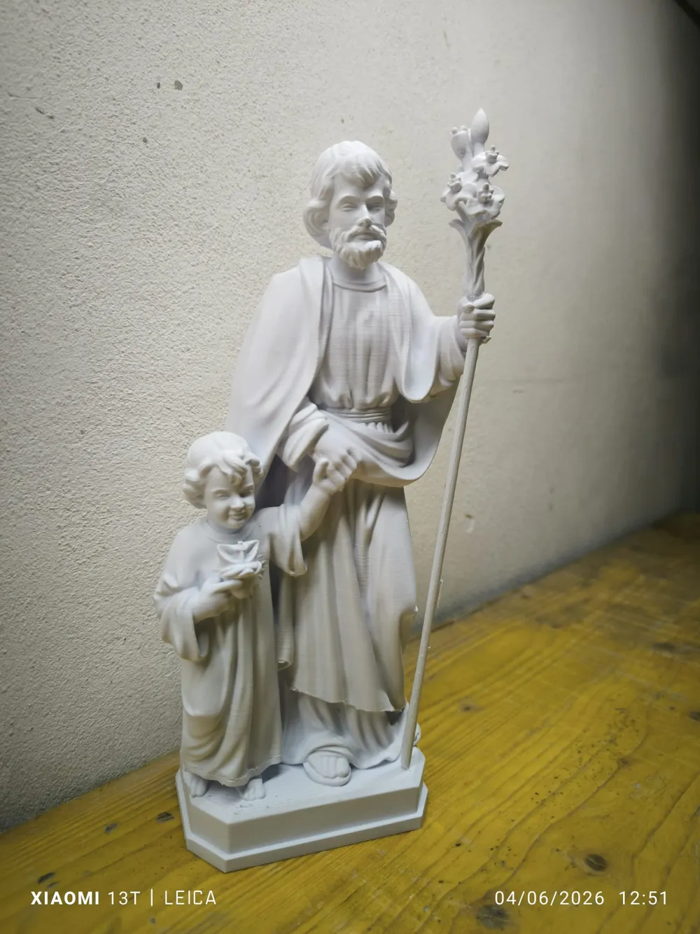 Saint Joseph with Jesus – Decorative Statue - Free 3D Print Model ...