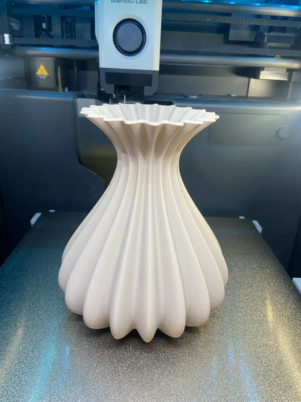 Wavy Vase by 3DOdyssey - MakerWorld