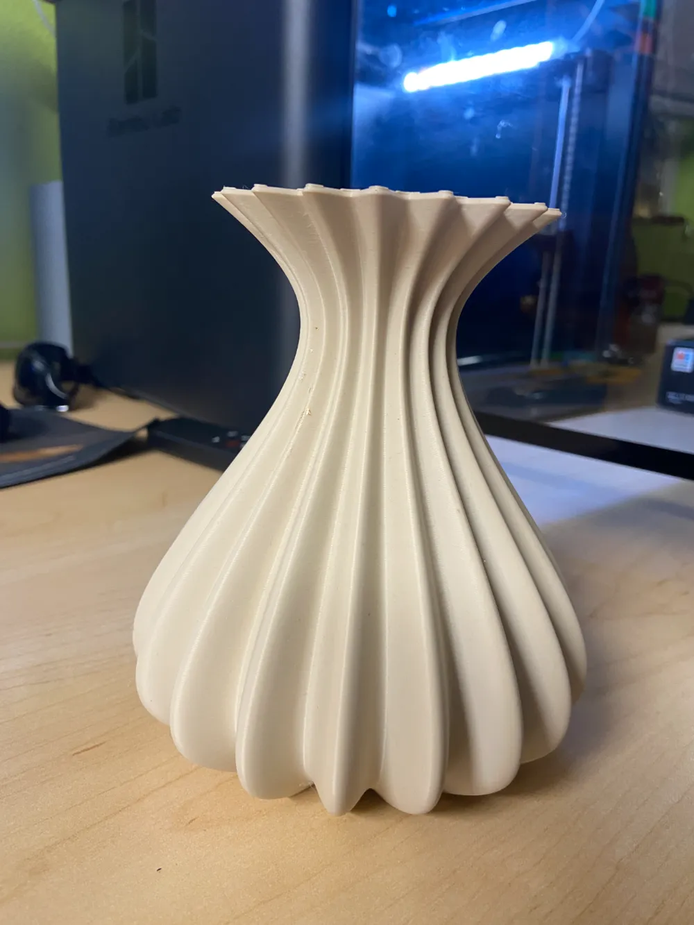 Wavy Vase by 3DOdyssey - MakerWorld