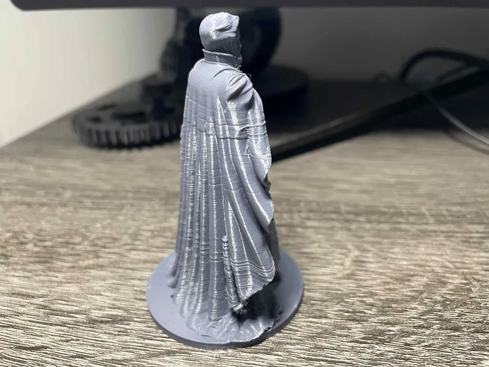 Regal Noble King : Miniature - Free 3D Print Model - MakerWorld