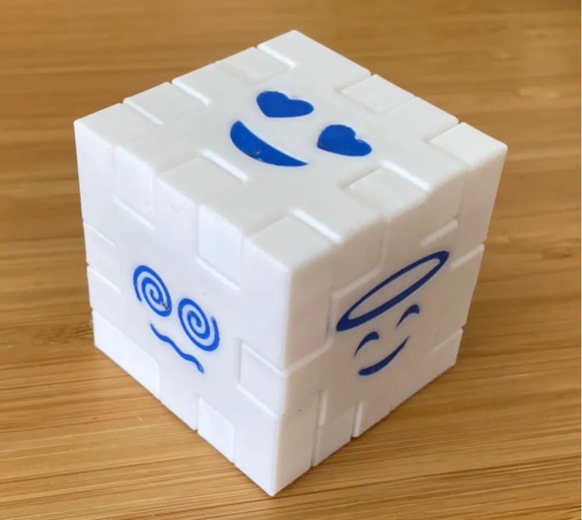 EMOJI_CUBE_PUZZLE by user_27376224 MakerWorld: Download Free 3D Models
