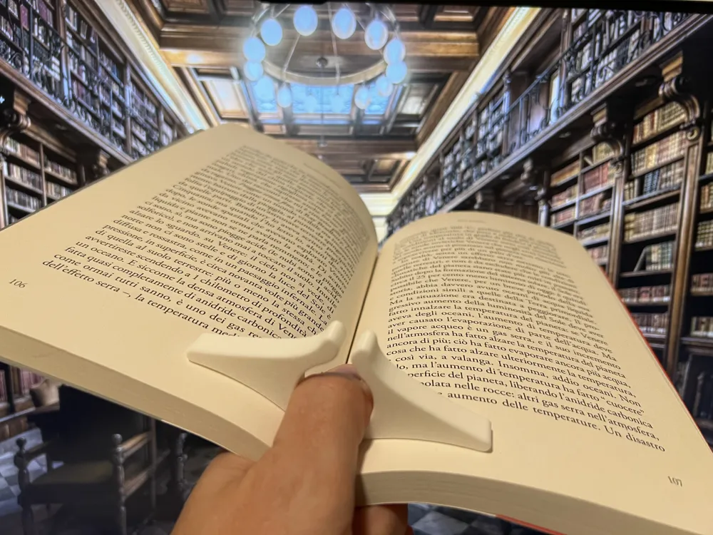 Manta Ray Book Holder - Free 3D Print Model - MakerWorld