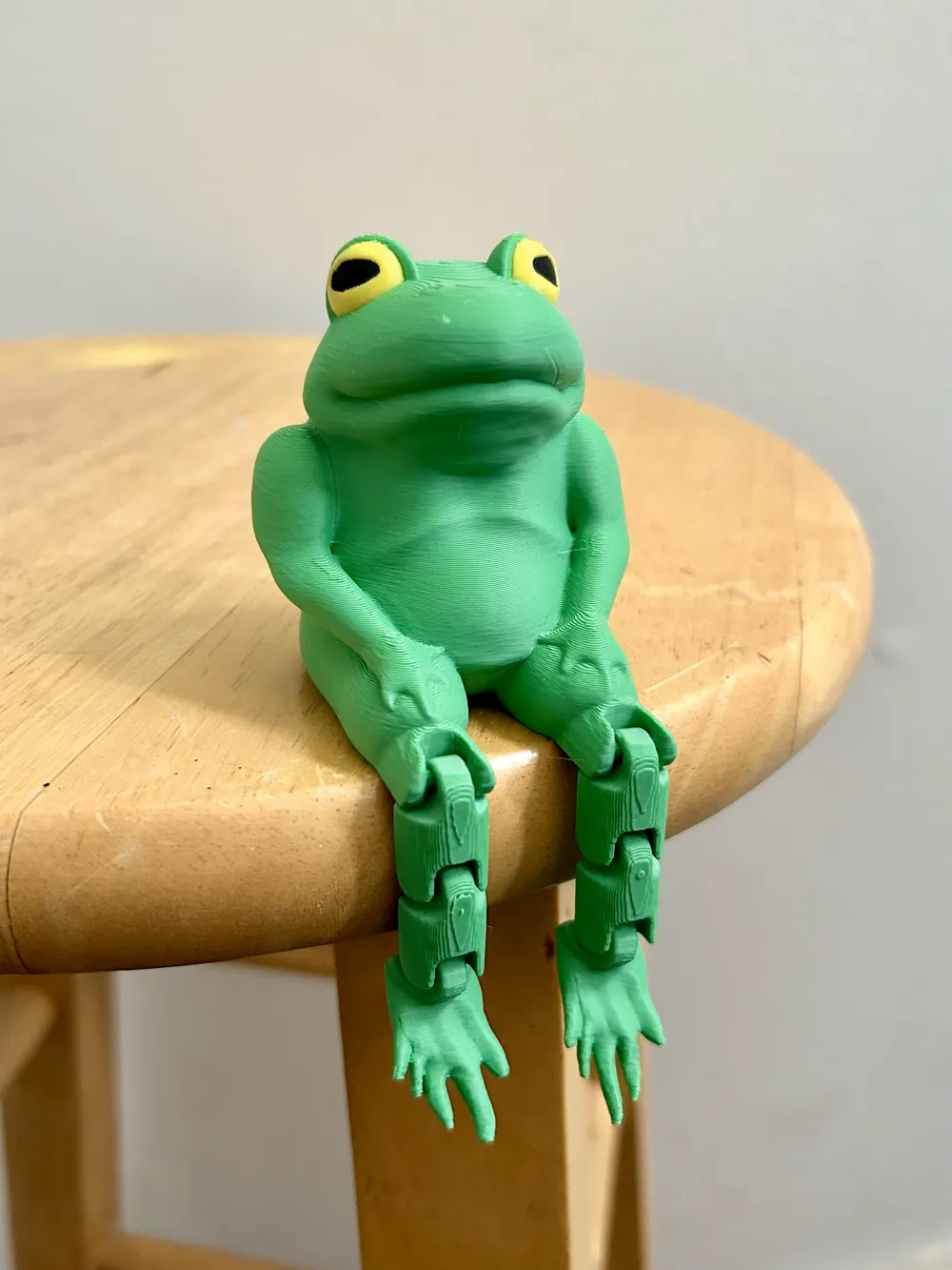 Funny Sitting Frog (No Support) - Free 3D Print Model - MakerWorld