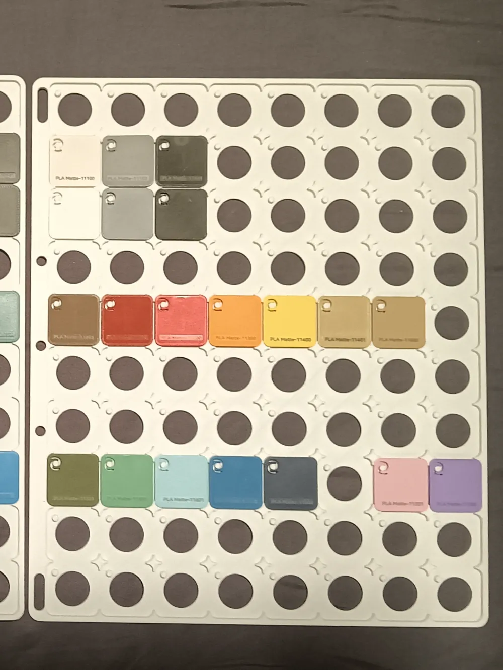 Binder page for Bambu Lab filament swatches by TrinaryLogic - MakerWorld