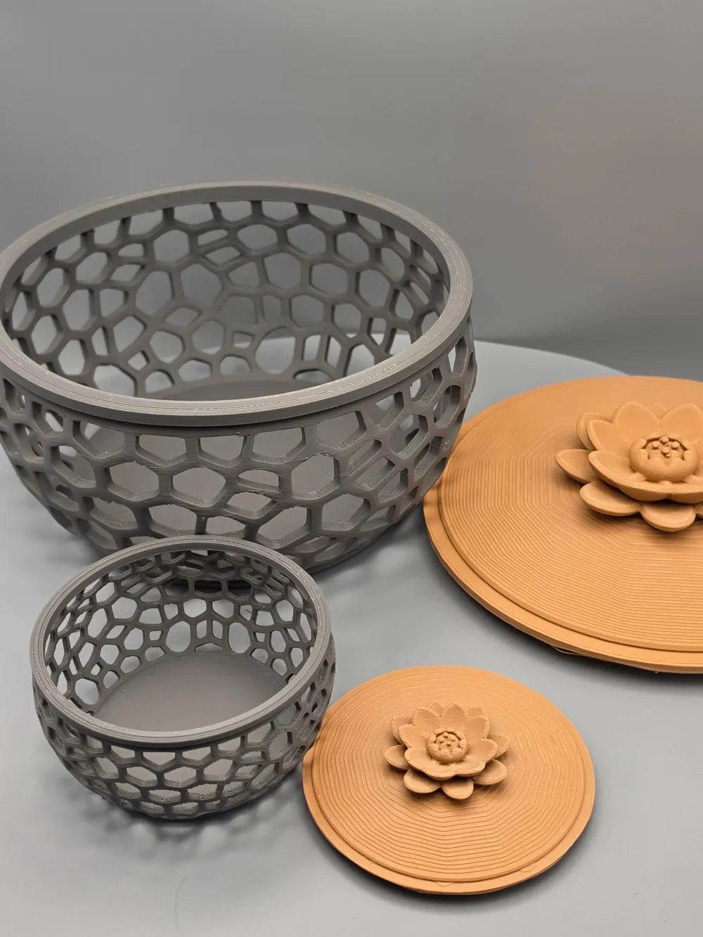 Elegant Geometric Mesh Bowl with Floral Lid - Free 3D Print Model ...