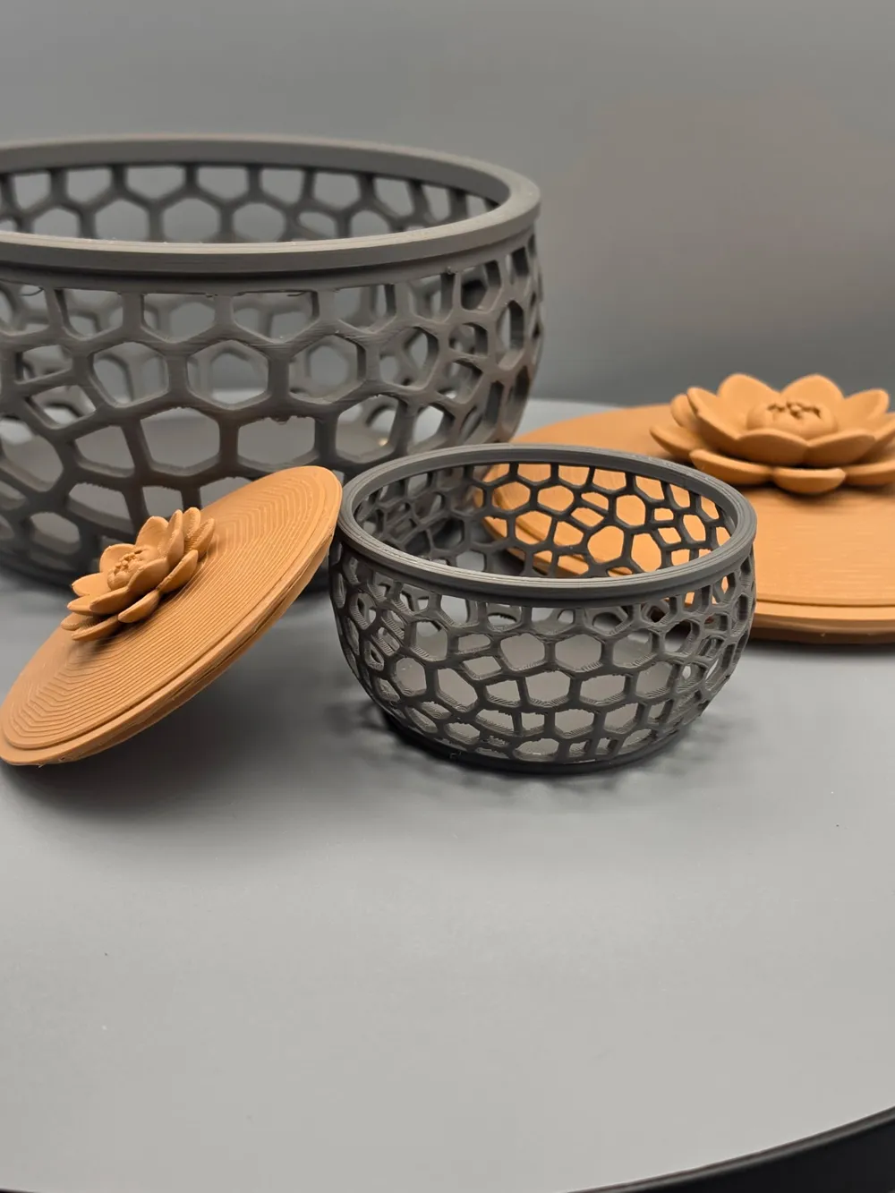 Elegant Geometric Mesh Bowl with Floral Lid - Free 3D Print Model ...