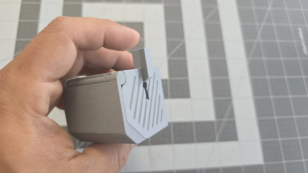 Snap-Fit Modular Vial Box by MythmarcoMakerWorld: Download Free 3D Models