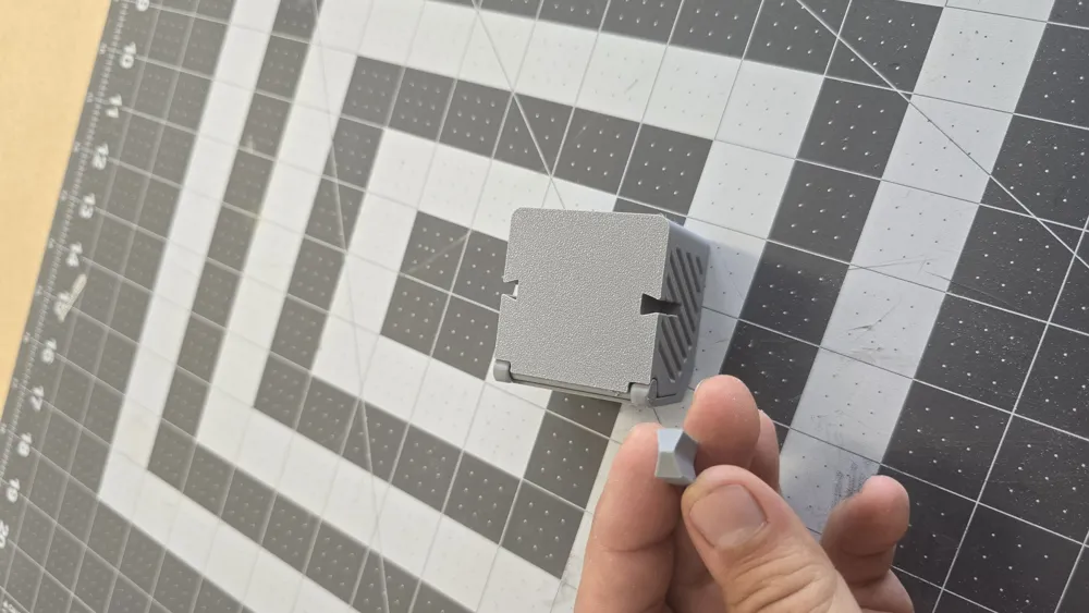 Snap-Fit Modular Vial Box by MythmarcoMakerWorld: Download Free 3D Models