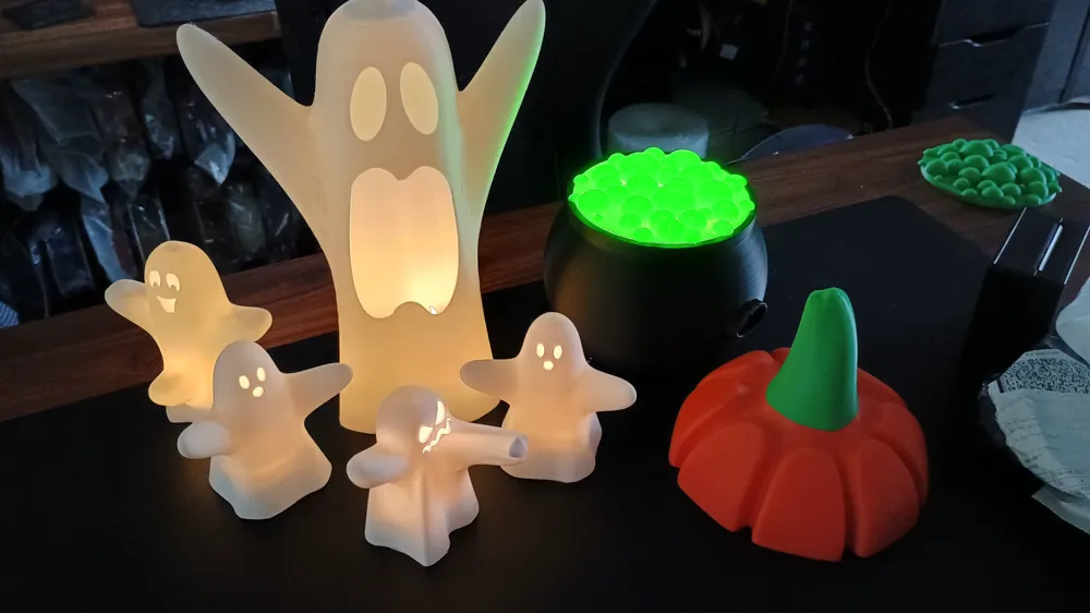 Cute little ghost tea lights by 3DealityDesigns24 MakerWorld: Download ...