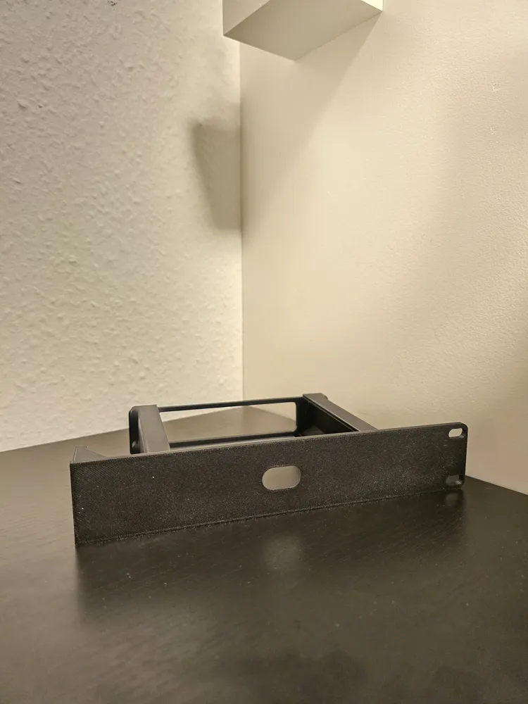 Unifi UCG-Ultra UCG-Max 19英寸机架安装 来自 Mixmeister MakerWorld：免费下载 3D 模型