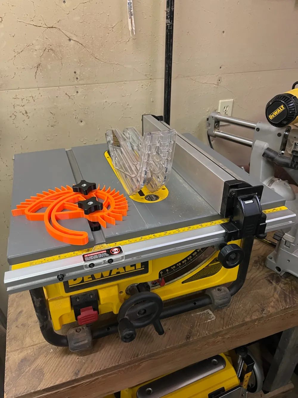 Featherboard for table saw or router table Remixed by bcjan18 - MakerWorld