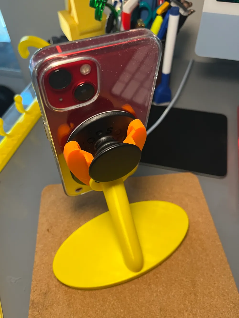 Pop Socket Oval Stand by snkxn75dvsMakerWorld: Download Free 3D Models