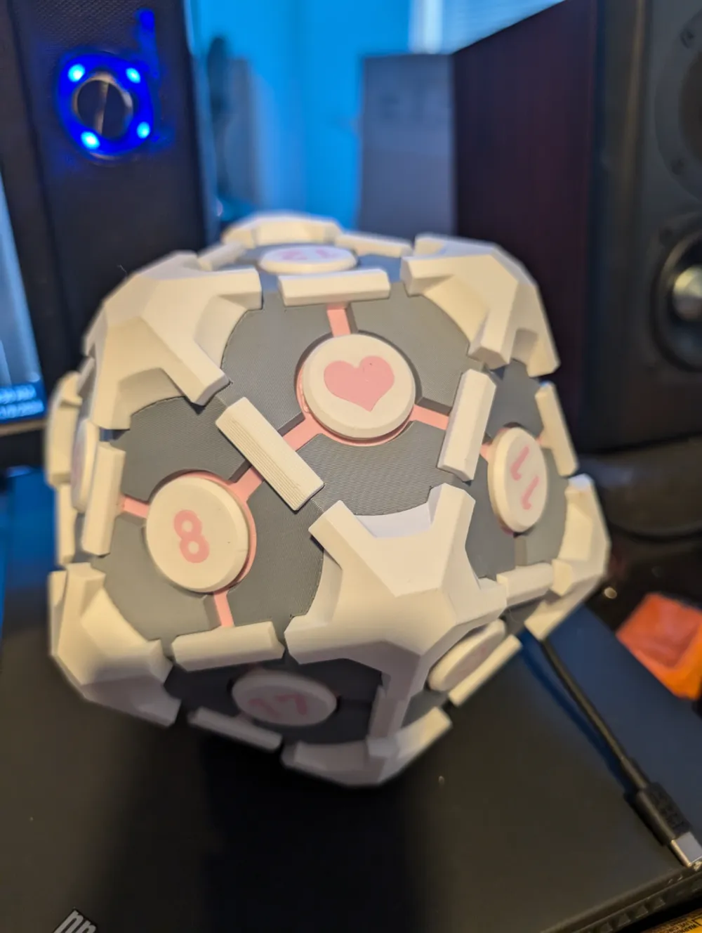 D20 Companion Cube Remixed by TheReadViking - MakerWorld