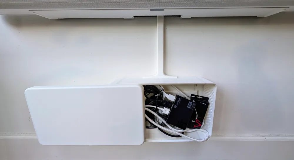 Wall mounted cable box by Tomas - MakerWorld