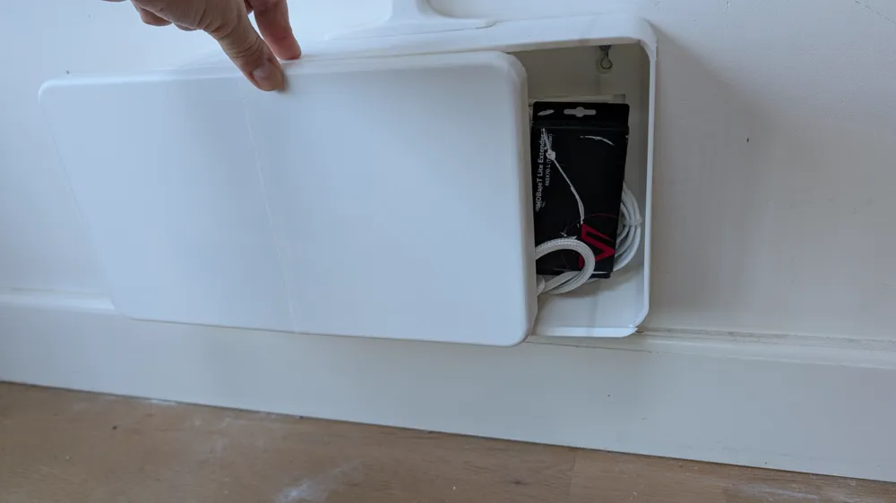 Wall mounted cable box by Tomas MakerWorld: Download Free 3D Models