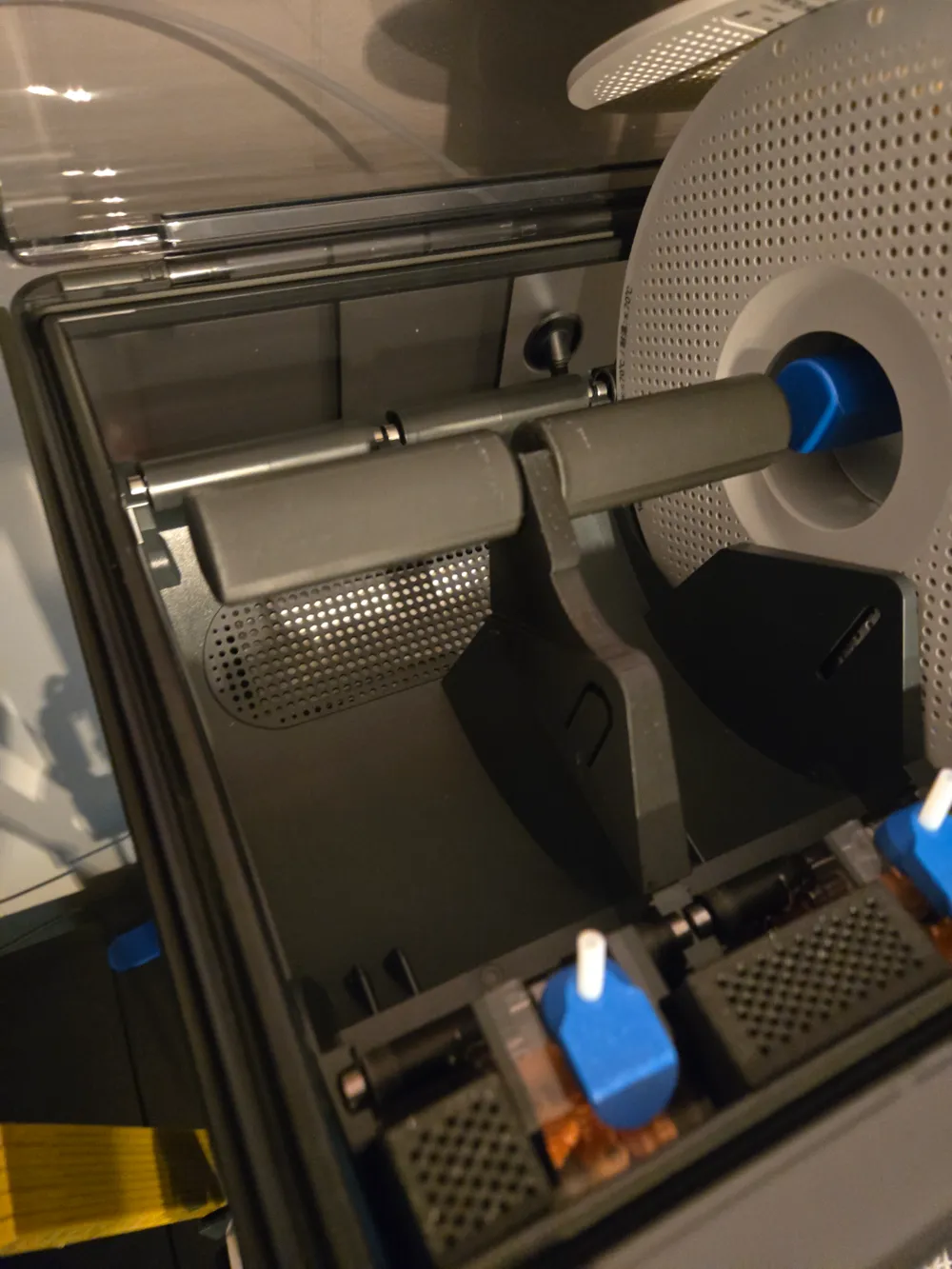 Stronger AMS spool guard Remixed by Roccobakke - MakerWorld