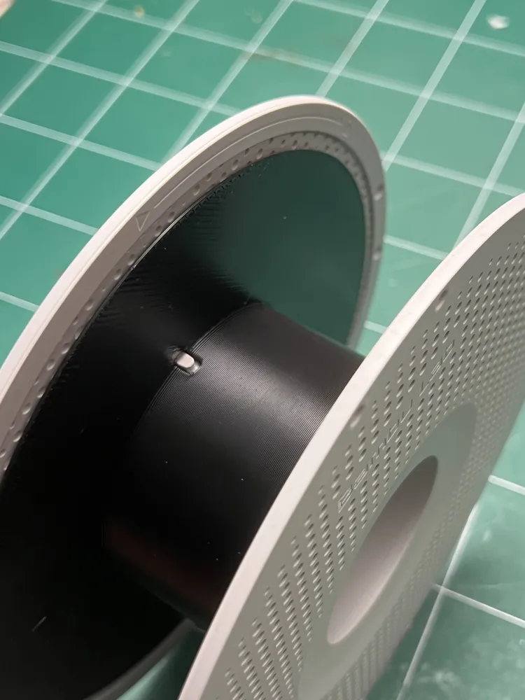 Bambu Lab Reusable Spool Core with Retaining Discs by Potachon ...