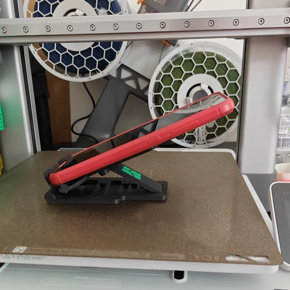 Adjustable Foldable Phone Stand - Free 3D Print Model - MakerWorld