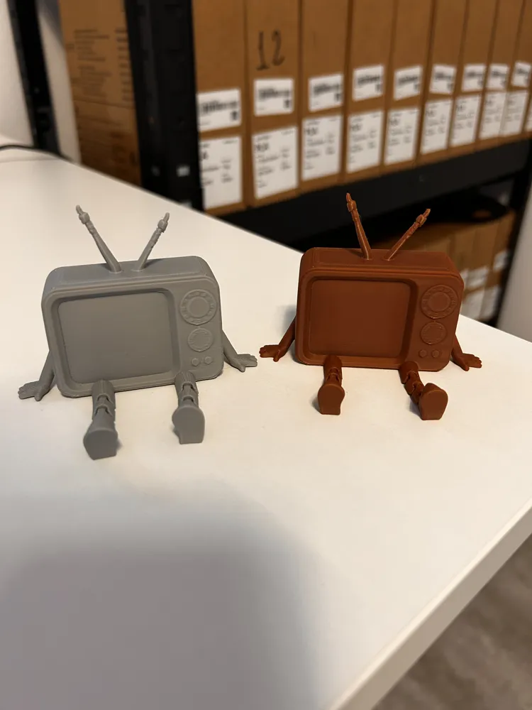 Retro TV Buddy - Free 3D Print Model - MakerWorld