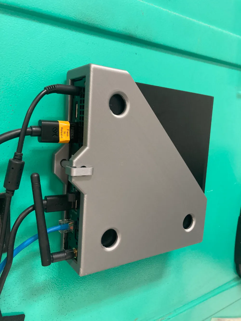 Dell OptiPlex 7090 Micro PC Wall Mount by MXL 3D MakerWorld: Download ...