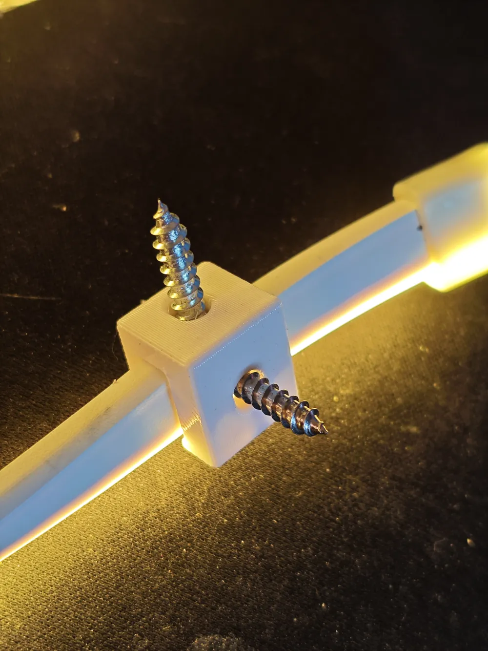 Parametric Neon Flexible Strip Light Bracket by royeiror MakerWorld ...