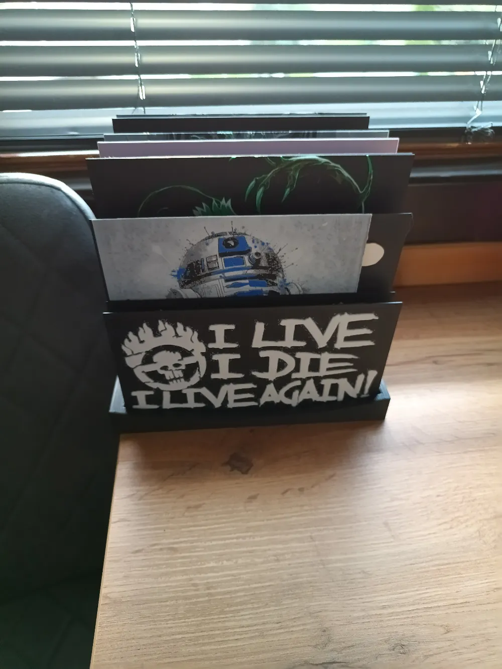 hueforge display for 16 pieces by V-Tom - MakerWorld