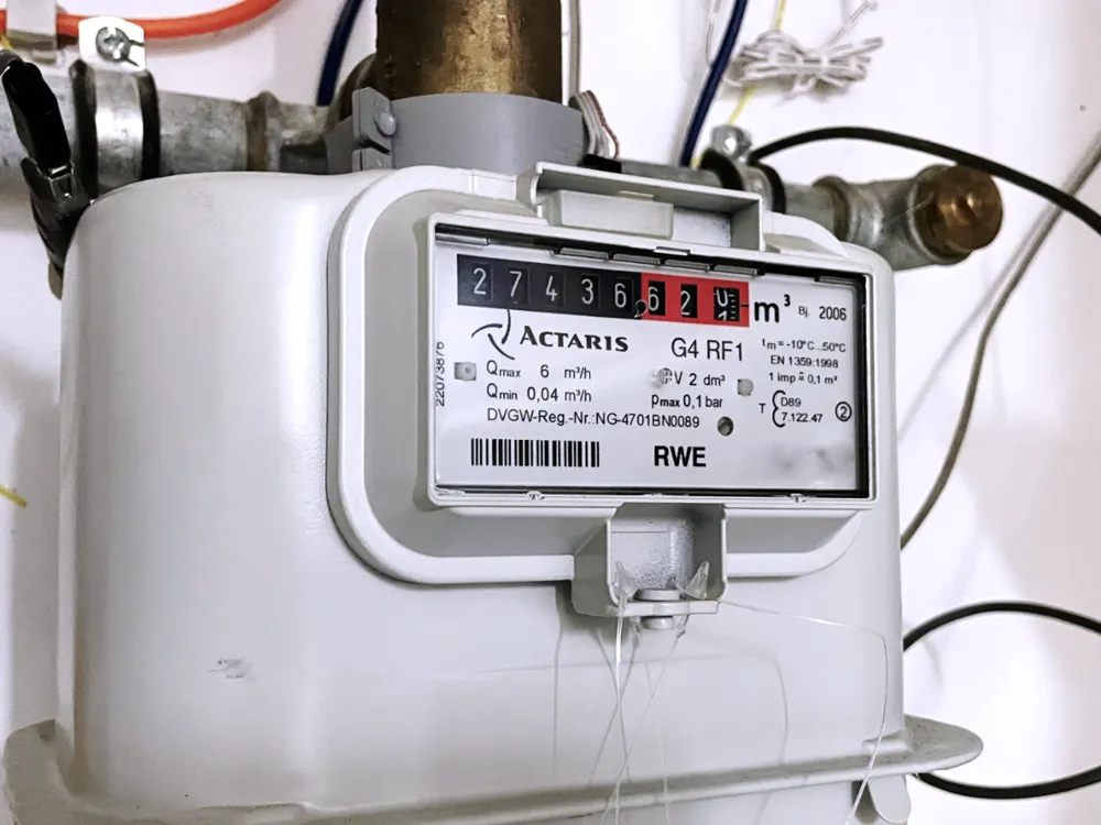 ESP32 mount for gas meter by Print in 3D MakerWorld: Download Free 3D ...