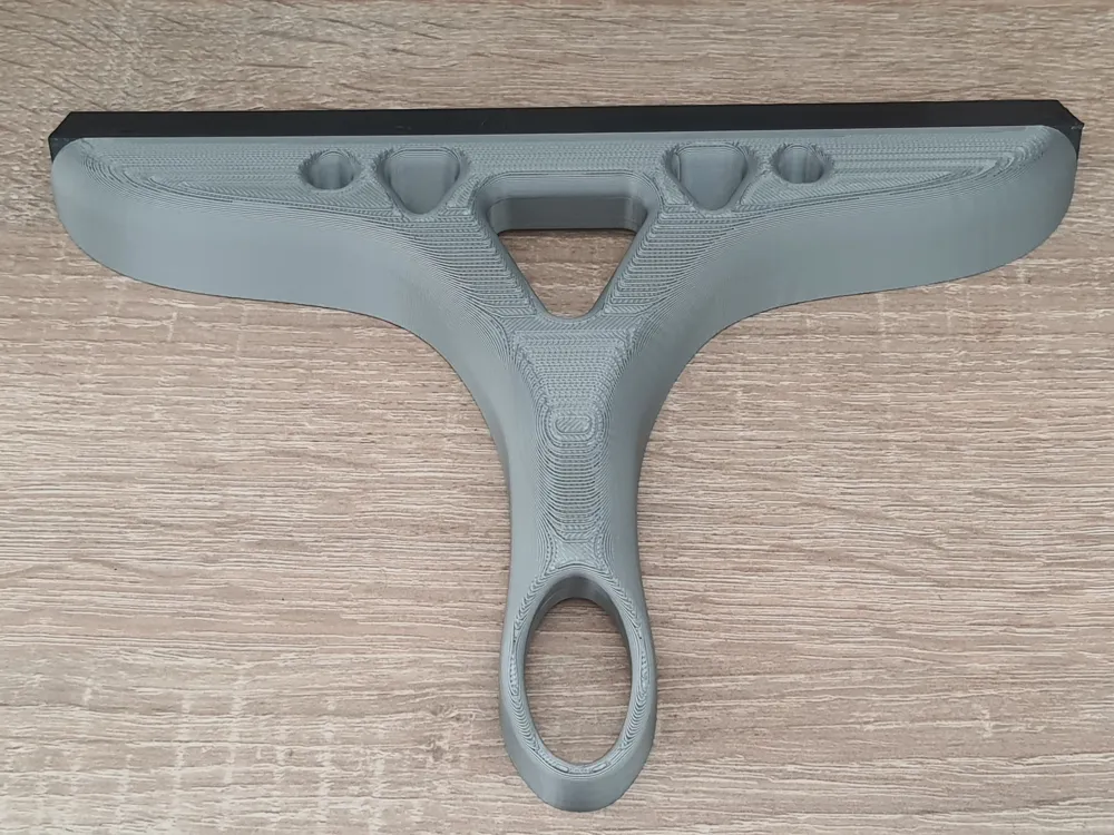 Ergonomic squeegee by Dadikonna MakerWorld: Download Free 3D Models