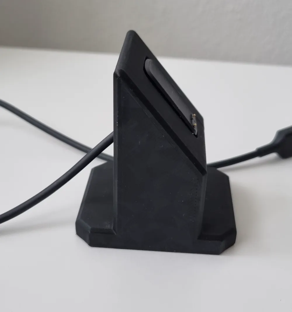 Fitbit Ladestation by MakkaroniToni - MakerWorld