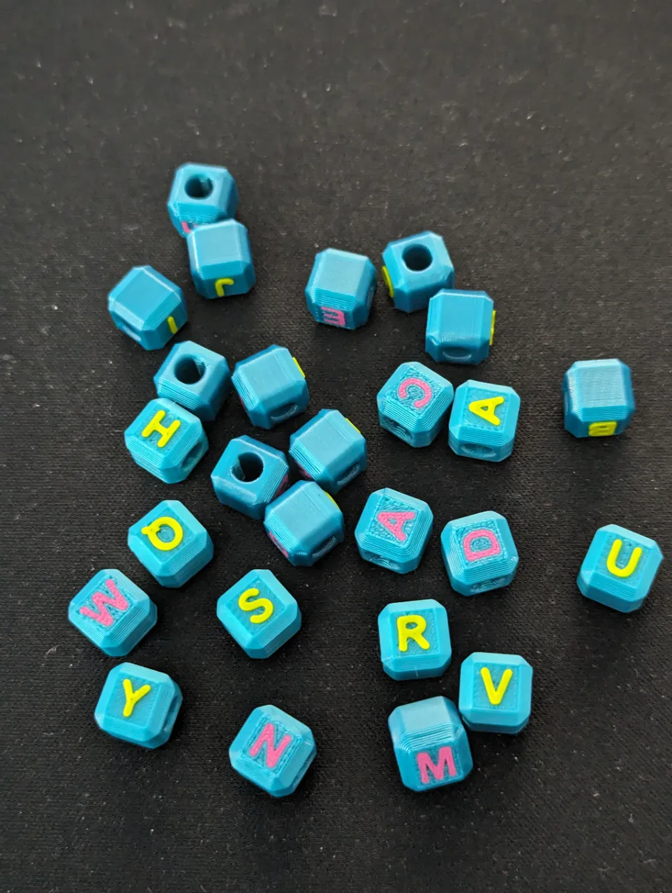 Letters&numbers CUBES collar-keychain-pendant EASY FAST PRINT by ...